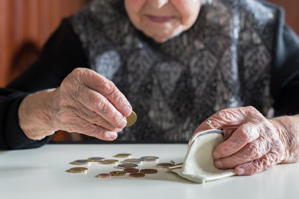 Older Americans Lack Retirement Savings and Face Poverty